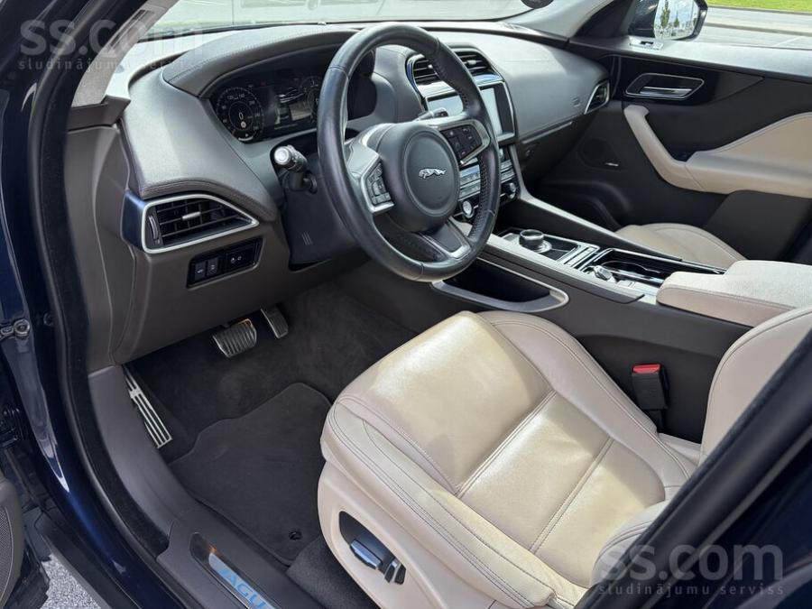 Blue Jaguar F-Pace 2019 in Riga, with an engine capacity of 2.00 L and mileage of 60 thousand km for 18500 €, photo 4 on AUTOMOTO.COM.LV