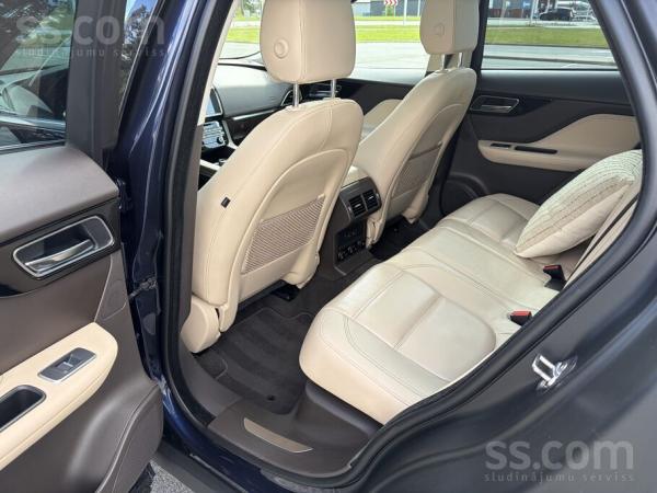 Jaguar F-Pace 2019 Rīga vietnē Zils Jaguar F-Pace 2019 Rīga, ar dzinēja tilpumu 2.00 L un nobraukumu 60 tūkst. km par 18500 €, foto 5 vietnē AUTOMOTO.COM.LV