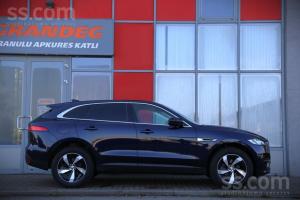 Zils Jaguar F-Pace 2019 Rīga, ar dzinēja tilpumu 2.00 L un nobraukumu 60 tūkst. km par 18995 €, foto 4 vietnē AUTOMOTO.COM.LV