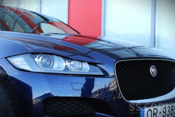 Jaguar F-Pace 2019 Rīga vietnē Zils Jaguar F-Pace 2019 Rīga, ar dzinēja tilpumu 2.00 L un nobraukumu 60 tūkst. km par 18995 €, foto 9 vietnē AUTOMOTO.COM.LV