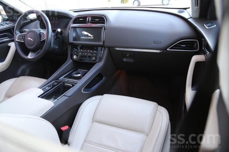 Zils Jaguar F-Pace 2019 Rīga, ar dzinēja tilpumu 2.00 L un nobraukumu 60 tūkst. km par 18995 €, foto 14 vietnē AUTOMOTO.COM.LV