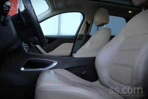 Zils Jaguar F-Pace 2019 Rīga, ar dzinēja tilpumu 2.00 L un nobraukumu 60 tūkst. km par 18995 €, foto 16 vietnē AUTOMOTO.COM.LV