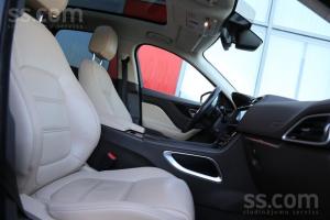 Zils Jaguar F-Pace 2019 Rīga, ar dzinēja tilpumu 2.00 L un nobraukumu 60 tūkst. km par 18995 €, foto 17 vietnē AUTOMOTO.COM.LV
