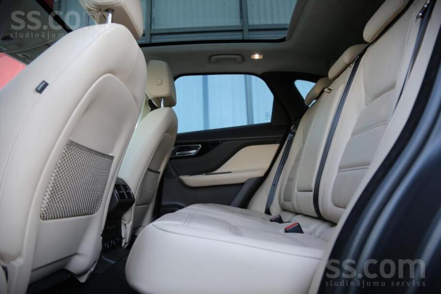 Zils Jaguar F-Pace 2019 Rīga, ar dzinēja tilpumu 2.00 L un nobraukumu 60 tūkst. km par 18995 €, foto 18 vietnē AUTOMOTO.COM.LV