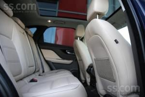 Zils Jaguar F-Pace 2019 Rīga, ar dzinēja tilpumu 2.00 L un nobraukumu 60 tūkst. km par 18995 €, foto 19 vietnē AUTOMOTO.COM.LV