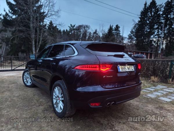 Blue Jaguar F-Pace 2020 in Tallinn, with an engine capacity of 2.00 L and mileage of 54 thousand km for 27500 €, photo 5 on AUTOMOTO.COM.LV