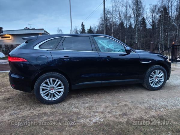 Blue Jaguar F-Pace 2020 in Tallinn, with an engine capacity of 2.00 L and mileage of 54 thousand km for 27500 €, photo 6 on AUTOMOTO.COM.LV