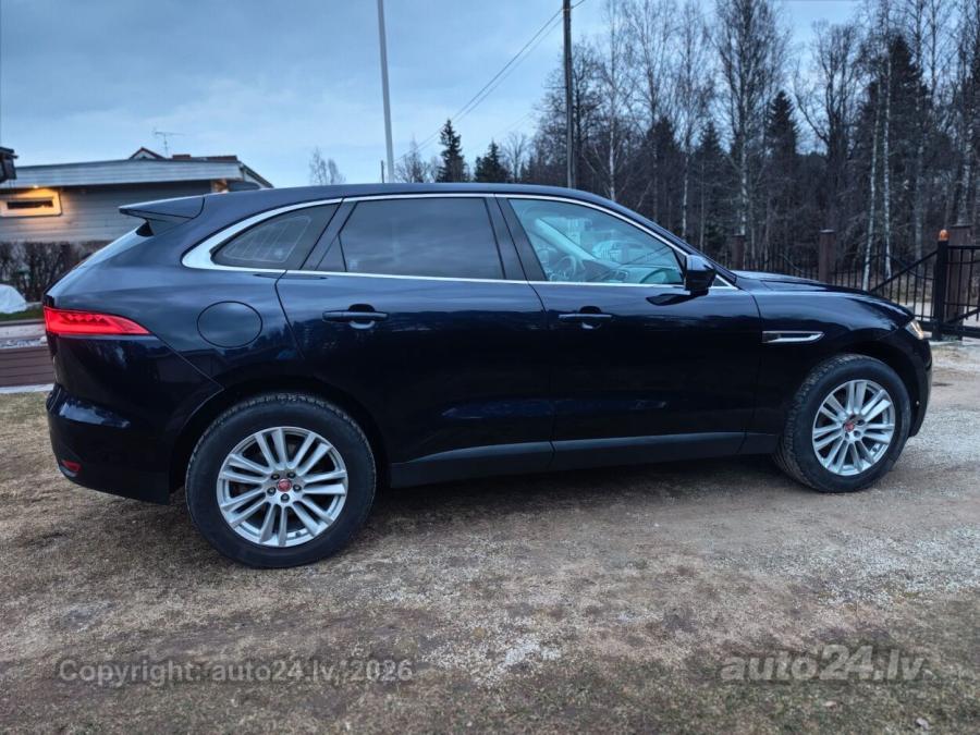 Blue Jaguar F-Pace 2020 in Tallinn, with an engine capacity of 2.00 L and mileage of 54 thousand km for 27500 €, photo 7 on AUTOMOTO.COM.LV