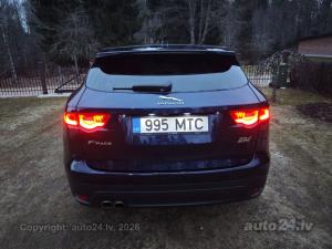 Blue Jaguar F-Pace 2020 in Tallinn, with an engine capacity of 2.00 L and mileage of 54 thousand km for 27500 €, photo 9 on AUTOMOTO.COM.LV