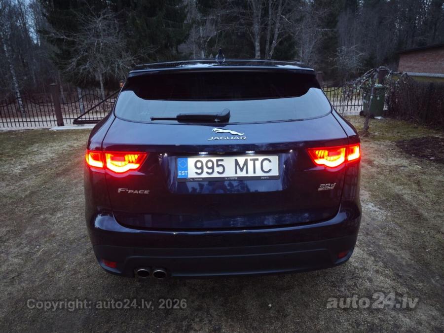 Blue Jaguar F-Pace 2020 in Tallinn, with an engine capacity of 2.00 L and mileage of 54 thousand km for 27500 €, photo 9 on AUTOMOTO.COM.LV