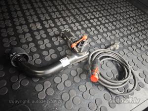 Blue Jaguar F-Pace 2020 in Tallinn, with an engine capacity of 2.00 L and mileage of 54 thousand km for 27500 €, photo 30 on AUTOMOTO.COM.LV