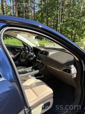 Blue Jaguar F-Pace 2020 in Riga, with an engine capacity of 2.00 L and mileage of 110 thousand km for 23000 €, photo 16 on AUTOMOTO.COM.LV