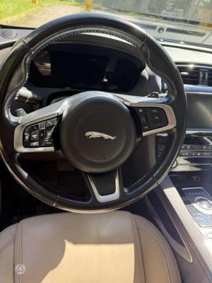 Zils Jaguar F-Pace 2020 Rīga, ar dzinēja tilpumu 2.00 L un nobraukumu 110 tūkst. km par 23000 €, foto 19 vietnē AUTOMOTO.COM.LV