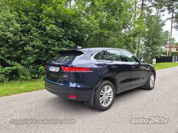 Blue Jaguar F-Pace 2020 in Tallinn, with an engine capacity of 2.00 L and mileage of 82 thousand km for 19750 €, photo 4 on AUTOMOTO.COM.LV