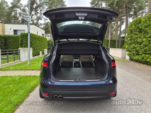Zils Jaguar F-Pace 2020 Tallina, ar dzinēja tilpumu 2.00 L un nobraukumu 82 tūkst. km par 19750 €, foto 9 vietnē AUTOMOTO.COM.LV