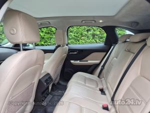 Zils Jaguar F-Pace 2020 Tallina, ar dzinēja tilpumu 2.00 L un nobraukumu 82 tūkst. km par 19750 €, foto 10 vietnē AUTOMOTO.COM.LV