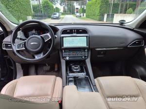 Zils Jaguar F-Pace 2020 Tallina, ar dzinēja tilpumu 2.00 L un nobraukumu 82 tūkst. km par 19750 €, foto 13 vietnē AUTOMOTO.COM.LV
