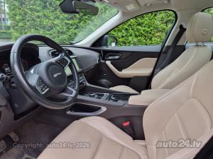 Zils Jaguar F-Pace 2020 Tallina, ar dzinēja tilpumu 2.00 L un nobraukumu 82 tūkst. km par 19750 €, foto 17 vietnē AUTOMOTO.COM.LV