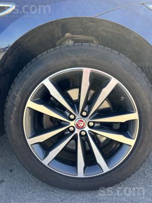 Zils Jaguar F-Pace 2021 Rīga, ar dzinēja tilpumu 2.00 L un nobraukumu 83 tūkst. km par 27500 €, foto 7 vietnē AUTOMOTO.COM.LV