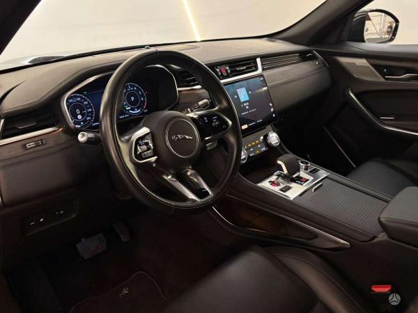Blue Jaguar F-Pace 2021 in Marijampole, with an engine capacity of 2.00 L and mileage of 223 thousand km for 23999 €, photo 3 on AUTOMOTO.COM.LV