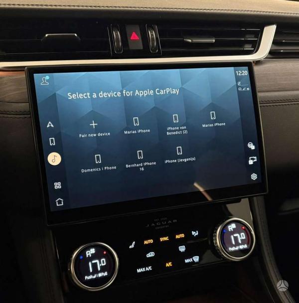 Blue Jaguar F-Pace 2021 in Marijampole, with an engine capacity of 2.00 L and mileage of 223 thousand km for 23999 €, photo 8 on AUTOMOTO.COM.LV