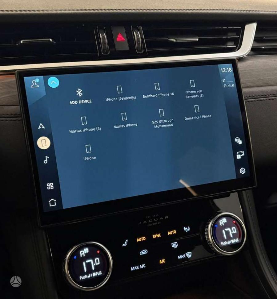 Blue Jaguar F-Pace 2021 in Marijampole, with an engine capacity of 2.00 L and mileage of 223 thousand km for 23999 €, photo 9 on AUTOMOTO.COM.LV