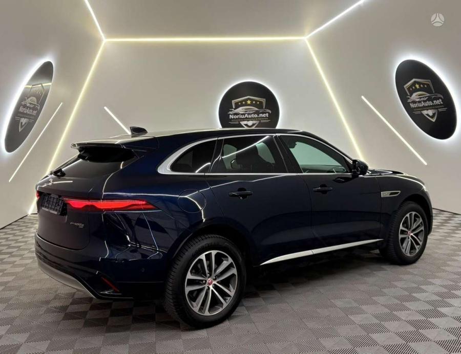 Blue Jaguar F-Pace 2021 in Marijampole, with an engine capacity of 2.00 L and mileage of 223 thousand km for 23999 €, photo 16 on AUTOMOTO.COM.LV