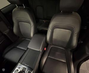 Blue Jaguar F-Pace 2021 in Marijampole, with an engine capacity of 2.00 L and mileage of 223 thousand km for 23999 €, photo 30 on AUTOMOTO.COM.LV