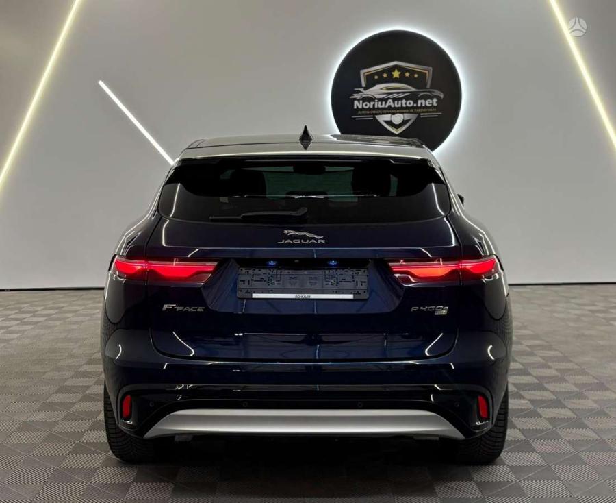 Blue Jaguar F-Pace 2021 in Marijampole, with an engine capacity of 2.00 L and mileage of 223 thousand km for 23999 €, photo 37 on AUTOMOTO.COM.LV