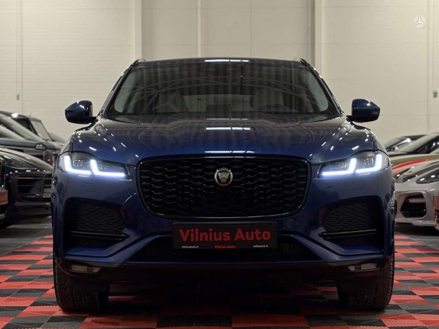 Blue Jaguar F-Pace 2022 in Vilnius, with an engine capacity of 2.00 L and mileage of 70 thousand km for 36990 €, photo 2 on AUTOMOTO.COM.LV