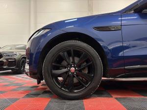 Blue Jaguar F-Pace 2022 in Vilnius, with an engine capacity of 2.00 L and mileage of 70 thousand km for 36990 €, photo 11 on AUTOMOTO.COM.LV