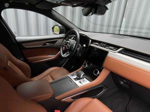 Zils Jaguar F-Pace 2022 Viļņa, ar dzinēja tilpumu 2.00 L un nobraukumu 83 tūkst. km par 34900 €, foto 10 vietnē AUTOMOTO.COM.LV