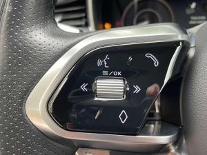 Zils Jaguar F-Pace 2022 Viļņa, ar dzinēja tilpumu 2.00 L un nobraukumu 83 tūkst. km par 34900 €, foto 13 vietnē AUTOMOTO.COM.LV