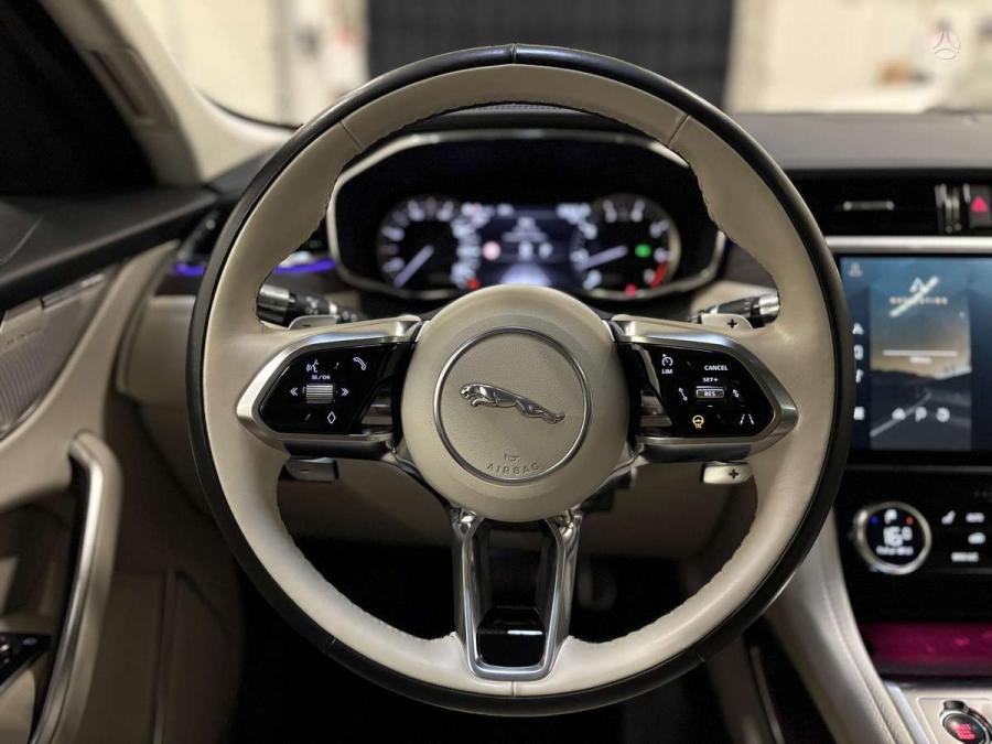 Blue Jaguar F-Pace 2022 in Vilnius, with an engine capacity of 2.00 L and mileage of 70 thousand km for 34990 €, photo 23 on AUTOMOTO.COM.LV