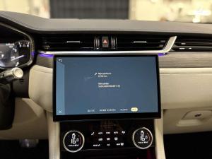 Blue Jaguar F-Pace 2022 in Vilnius, with an engine capacity of 2.00 L and mileage of 70 thousand km for 34990 €, photo 34 on AUTOMOTO.COM.LV