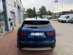 Zils Jaguar F-Pace 2022 Rīga, ar dzinēja tilpumu 2.00 L un nobraukumu 95 tūkst. km par 28900 €, foto 7 vietnē AUTOMOTO.COM.LV