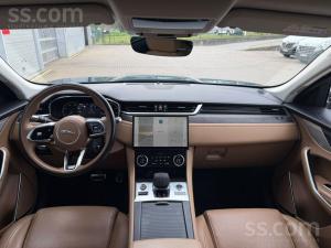 Zils Jaguar F-Pace 2022 Rīga, ar dzinēja tilpumu 2.00 L un nobraukumu 95 tūkst. km par 28900 €, foto 8 vietnē AUTOMOTO.COM.LV
