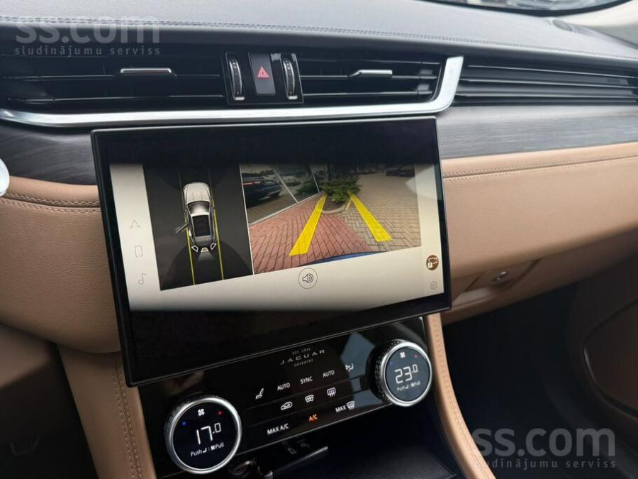 Zils Jaguar F-Pace 2022 Rīga, ar dzinēja tilpumu 2.00 L un nobraukumu 95 tūkst. km par 28900 €, foto 12 vietnē AUTOMOTO.COM.LV