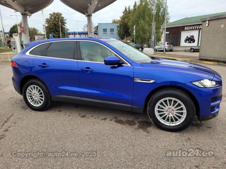 Zils Jaguar F-Pace 2018 Tartu, ar dzinēja tilpumu 2.00 L un nobraukumu 171 tūkst. km par 18990 €, foto 4 vietnē AUTOMOTO.COM.LV