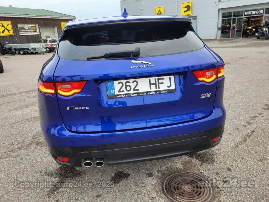 Zils Jaguar F-Pace 2018 Tartu, ar dzinēja tilpumu 2.00 L un nobraukumu 171 tūkst. km par 18990 €, foto 6 vietnē AUTOMOTO.COM.LV