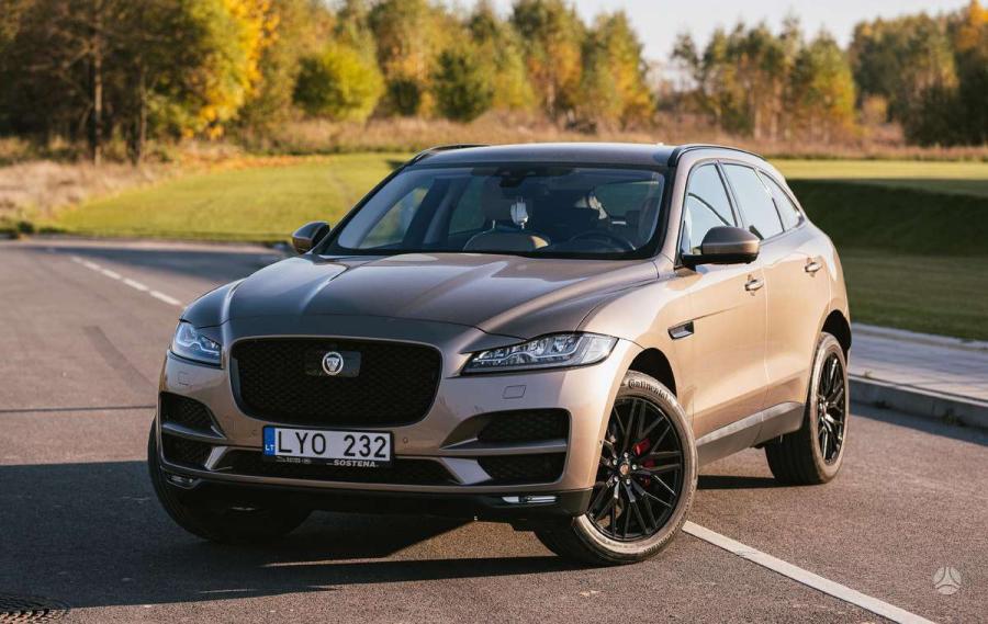 Brown Jaguar F-Pace 2016 in Vilnius, with an engine capacity of 3.00 L and mileage of 83 thousand km for 22999 €, photo 2 on AUTOMOTO.COM.LV