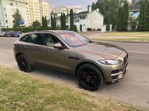 Brown Jaguar F-Pace 2016 in Vilnius, with an engine capacity of 3.00 L and mileage of 83 thousand km for 22999 €, photo 9 on AUTOMOTO.COM.LV