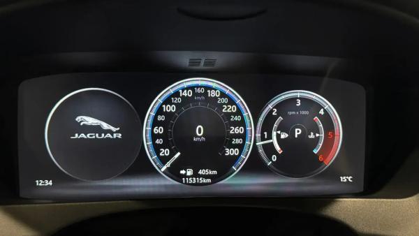 Brūns Jaguar F-Pace 2016 Mārupe, ar dzinēja tilpumu 2.00 L un nobraukumu 115 tūkst. km par 14990 €, foto 9 vietnē AUTOMOTO.COM.LV