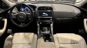 Brown Jaguar F-Pace 2016 in Riga, with an engine capacity of 2.00 L and mileage of 115 thousand km for 12500 €, photo 11 on AUTOMOTO.COM.LV