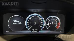 Brown Jaguar F-Pace 2016 in Riga, with an engine capacity of 2.00 L and mileage of 115 thousand km for 12500 €, photo 13 on AUTOMOTO.COM.LV