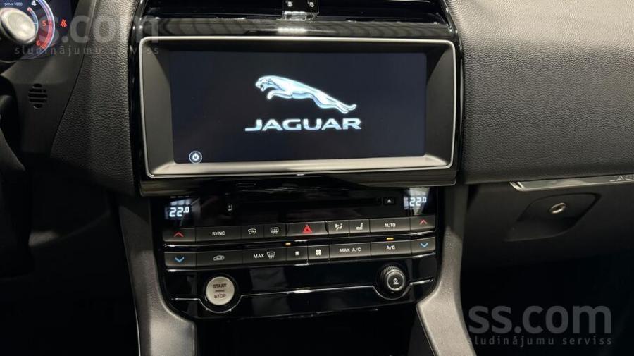 Brown Jaguar F-Pace 2016 in Riga, with an engine capacity of 2.00 L and mileage of 115 thousand km for 12500 €, photo 14 on AUTOMOTO.COM.LV