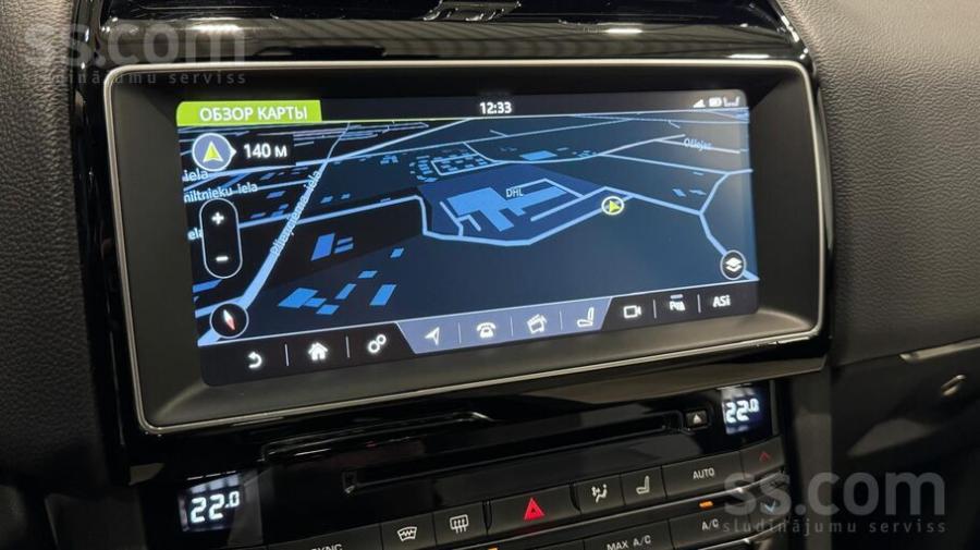 Brown Jaguar F-Pace 2016 in Riga, with an engine capacity of 2.00 L and mileage of 115 thousand km for 12500 €, photo 17 on AUTOMOTO.COM.LV