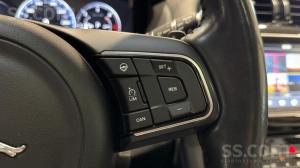 Brown Jaguar F-Pace 2016 in Riga, with an engine capacity of 2.00 L and mileage of 115 thousand km for 12500 €, photo 27 on AUTOMOTO.COM.LV
