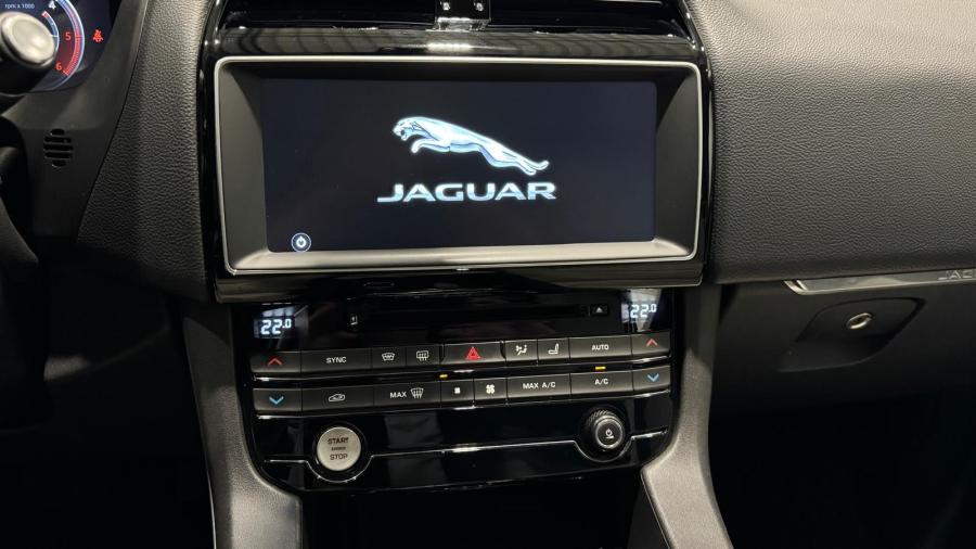 Brūns Jaguar F-Pace 2016 Rīga, ar dzinēja tilpumu 2.00 L un nobraukumu 115 tūkst. km par 12500 €, foto 13 vietnē AUTOMOTO.COM.LV