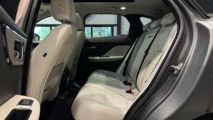 Brūns Jaguar F-Pace 2016 Rīga, ar dzinēja tilpumu 2.00 L un nobraukumu 115 tūkst. km par 12500 €, foto 22 vietnē AUTOMOTO.COM.LV